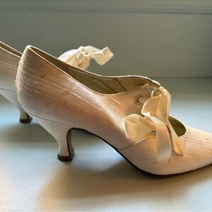 peter fox | Shoes | Fairytale Crme Silk Dupioni Cinderella Shoes With ...